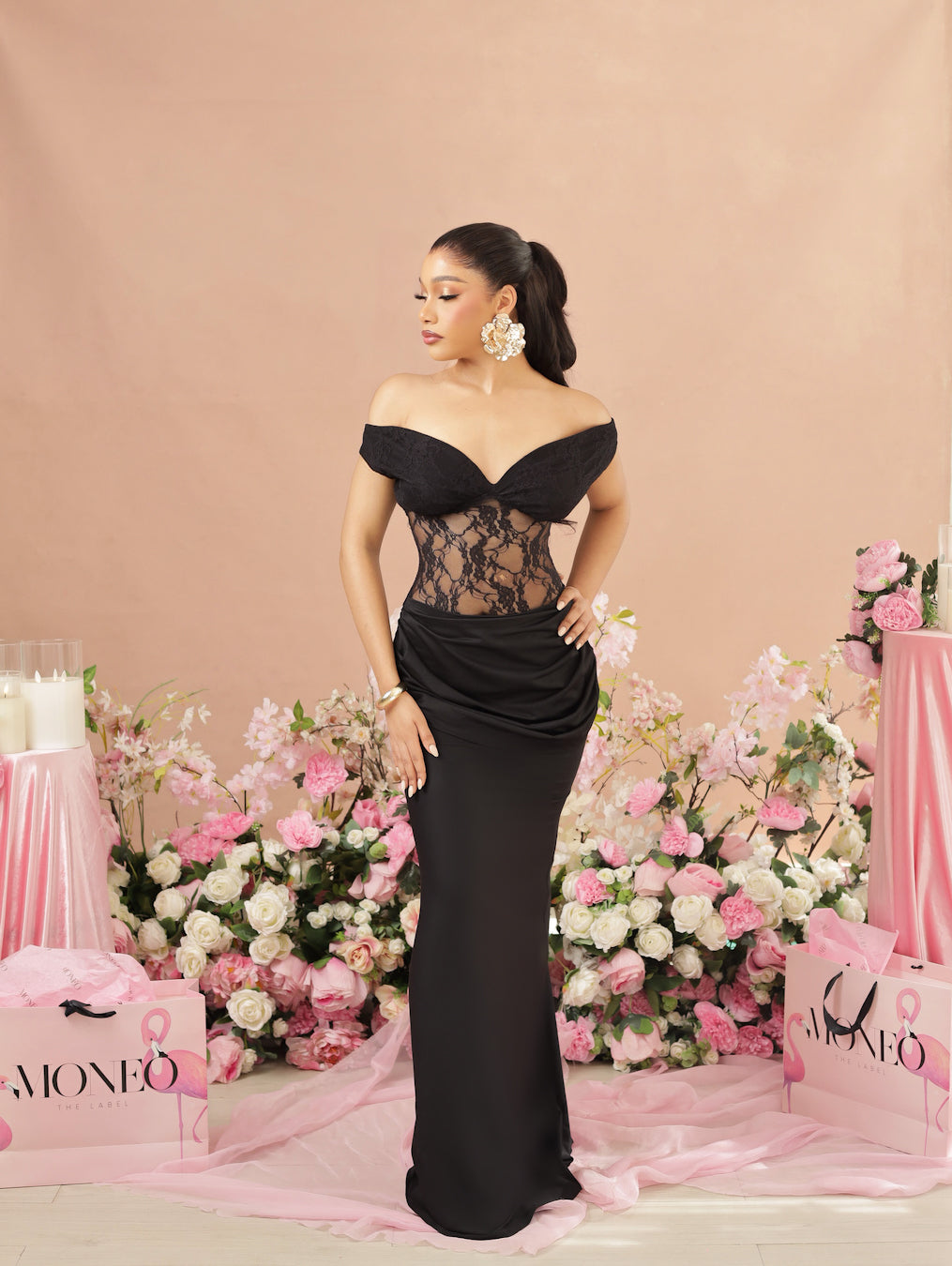 Mia Black Lacey Maxi – moneothelabel